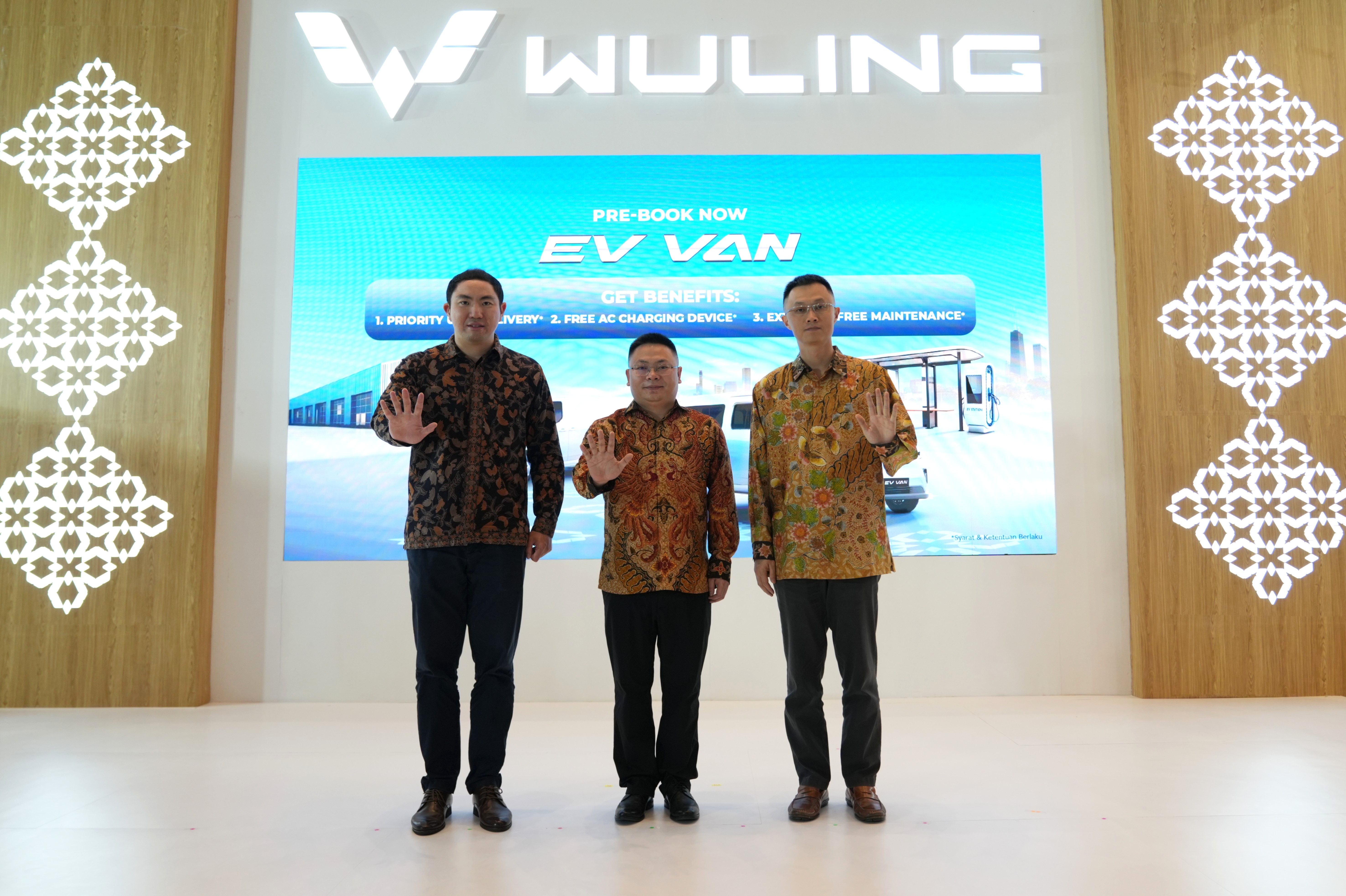 Wuling EV Van Resmi Debut di PEVS 2025, Pre-Order Sudah Dibuka ...